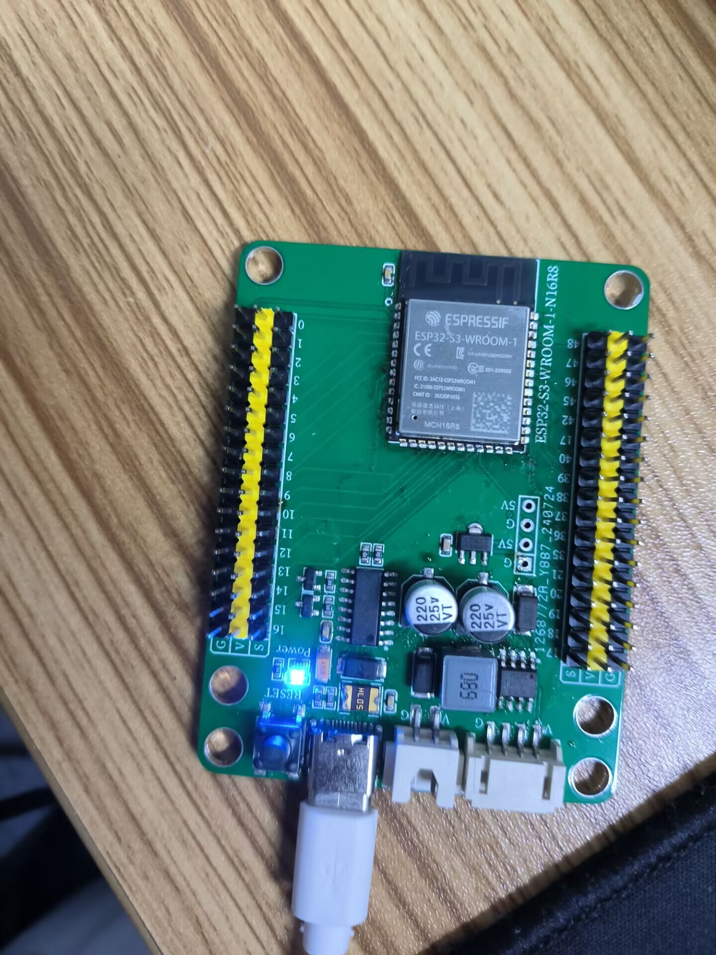 Esp32 S3系列使用micropython语言环境编译前的烧录micropython固件步骤